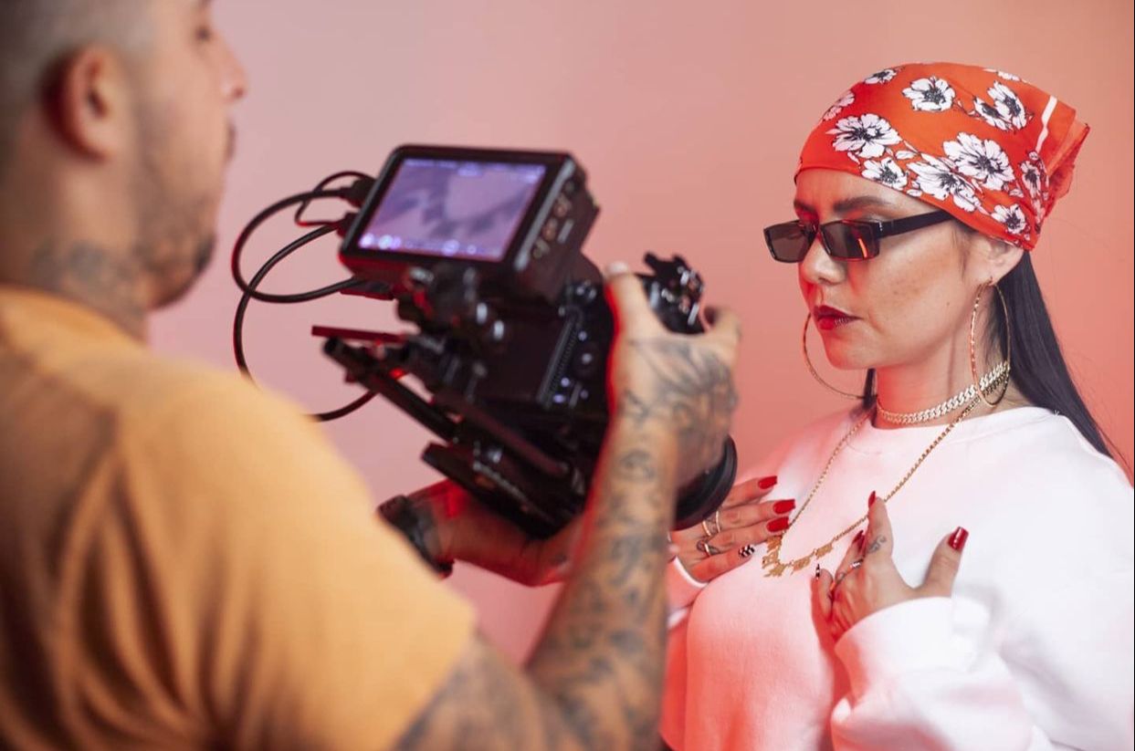 Rapera mexicana desafía el mundo de la música. – Capital Coahuila