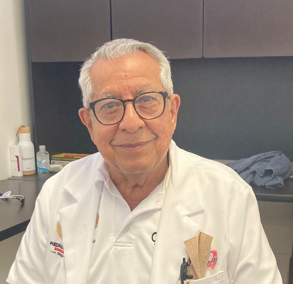 Doctor Loth Tipa Mota: 55 años de servicio y entrega a su profesión ...