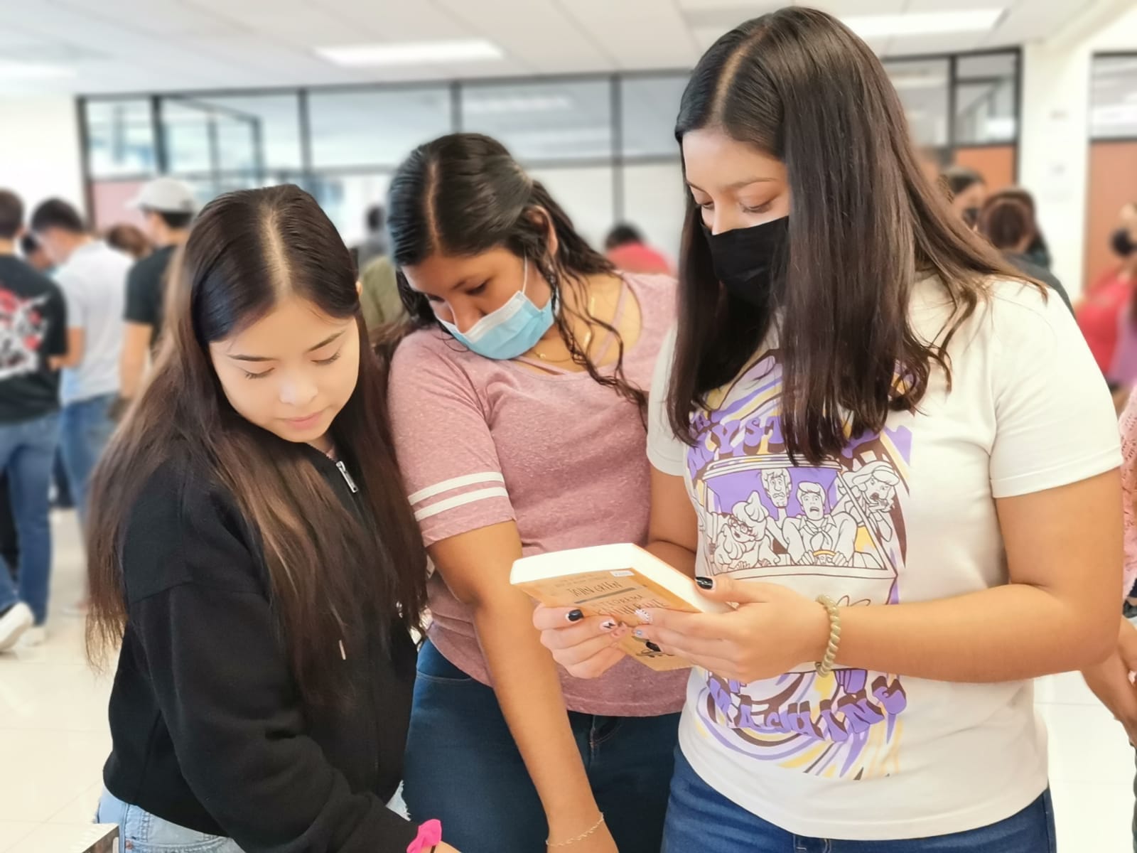 Realiza el ITPN la Primera Feria del Libro