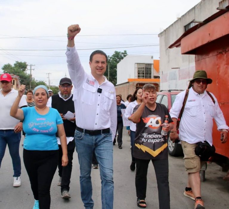 Un éxito, recorrido histórico de Jaime Bueno por Distrito 7