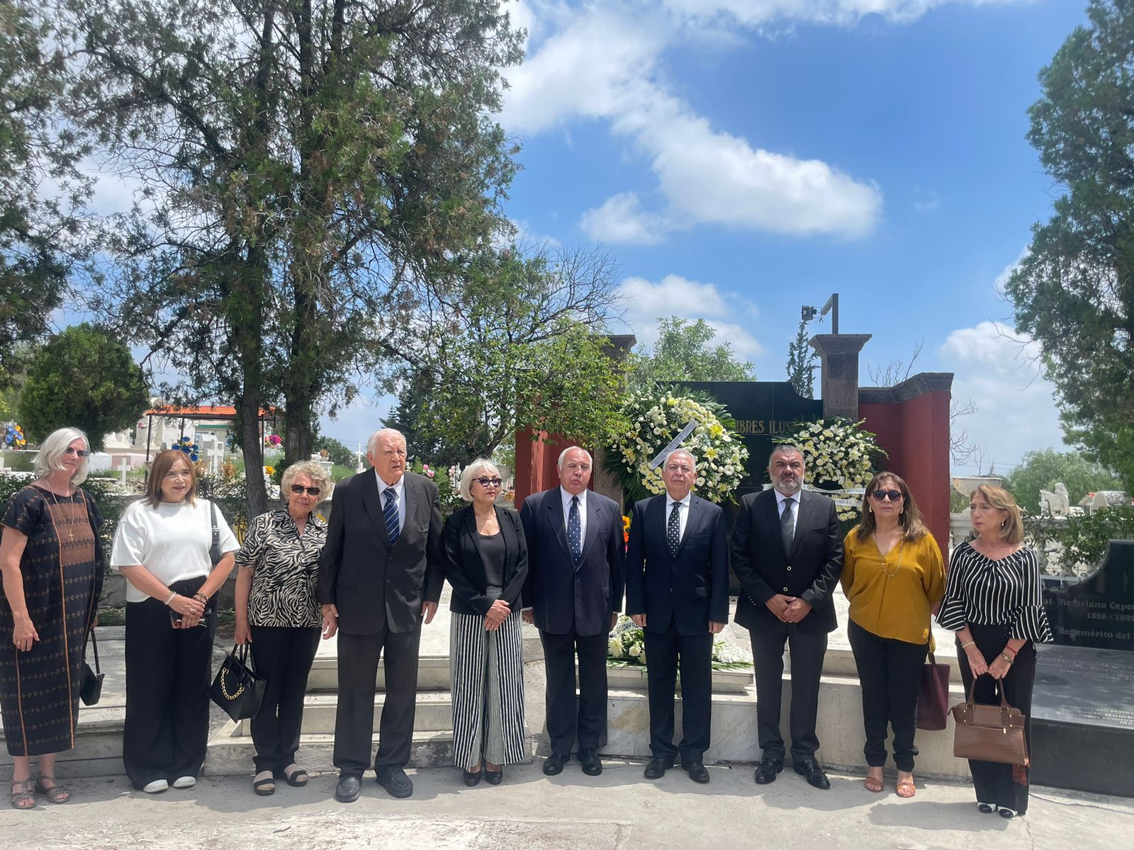Rinden homenaje a Óscar Flores Tapia – Capital Coahuila